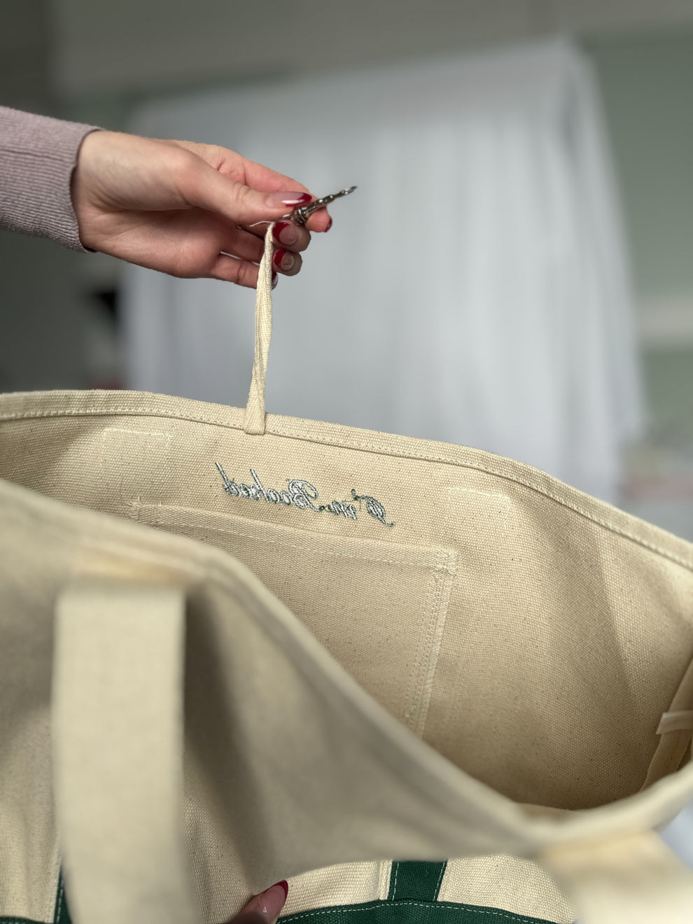 Bookworm Book Bag – The Bookish Belle